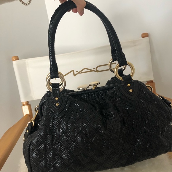 Marc Jacobs | Bags | Authentic Marc Jacobs Black And Gold Leather Bag ...